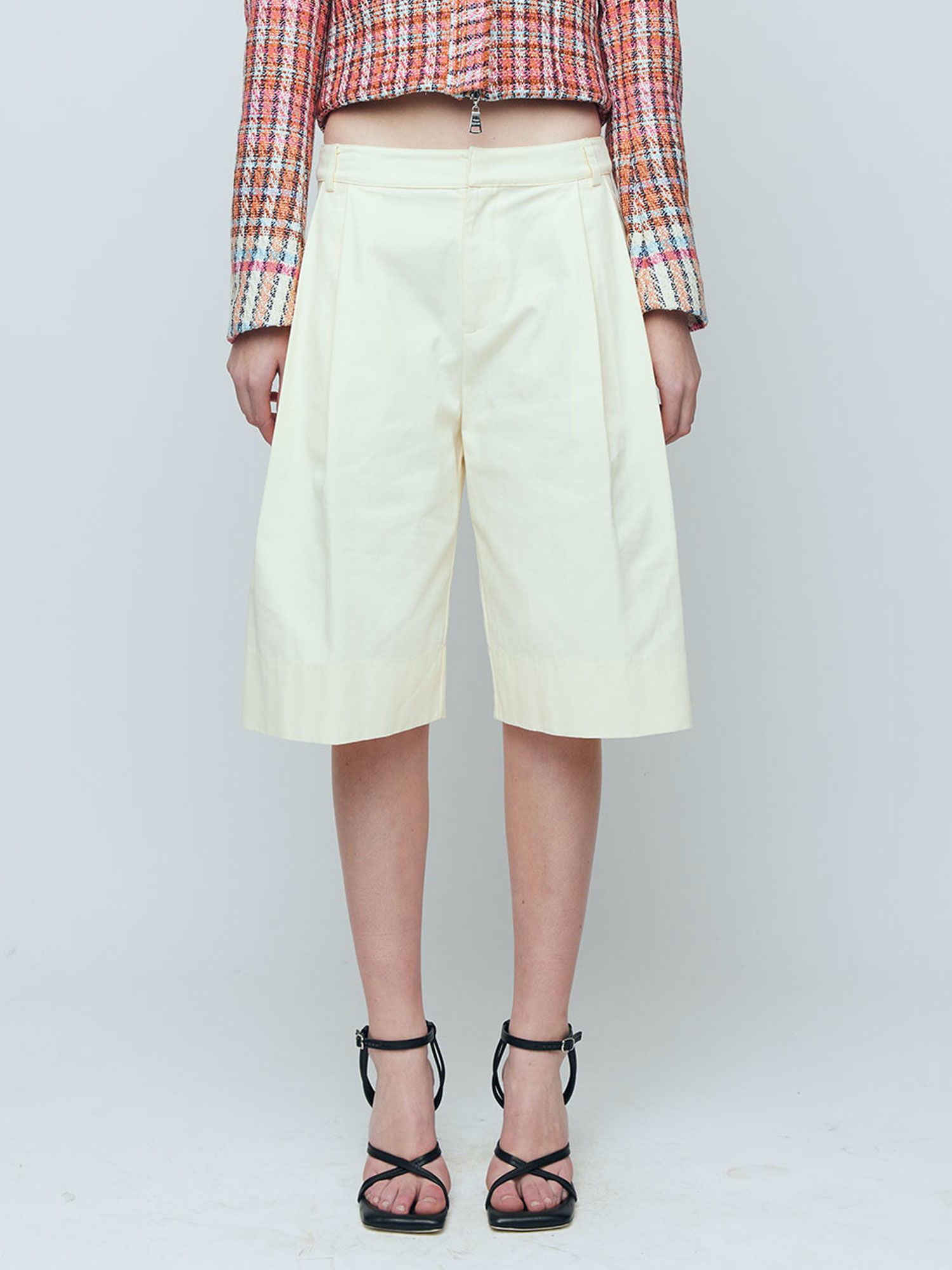 Charlie Shorts Ivory – Wynn Hamlyn